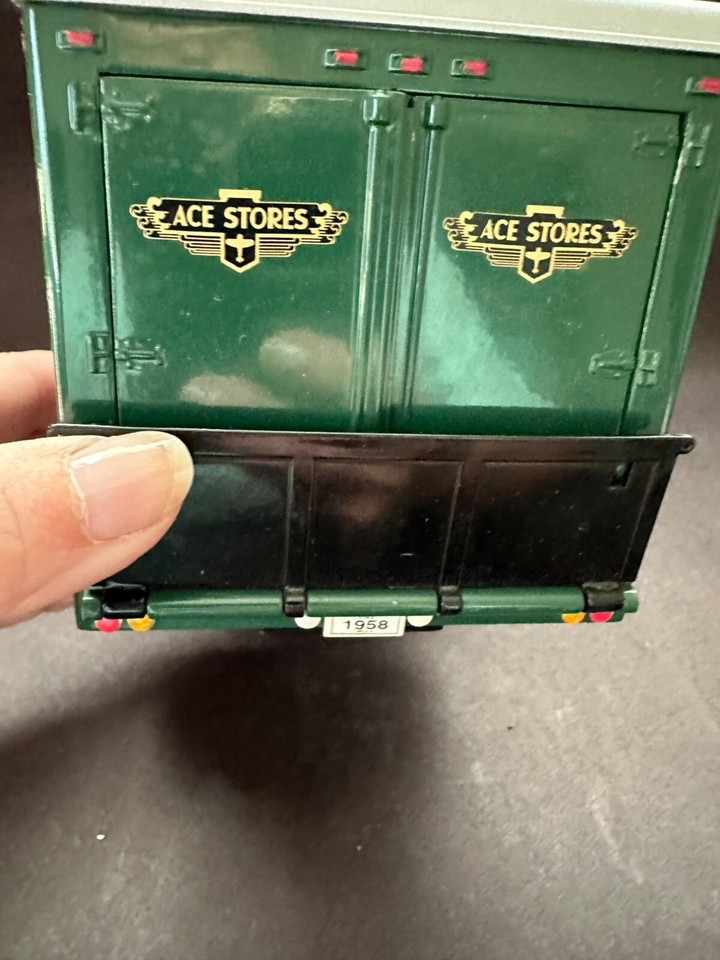 Ertl 1958 Ford C-800 Delivery Truck Ace Hardware Special Diecast 1/25 ...