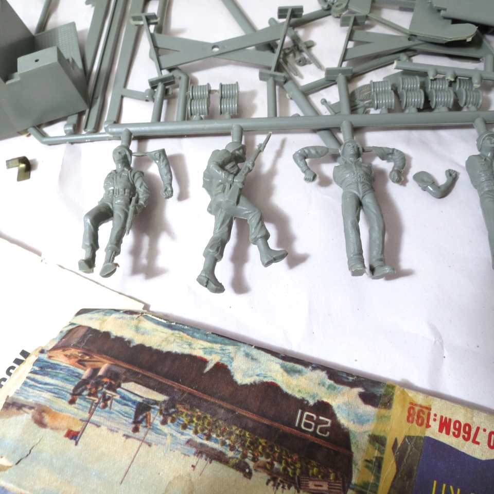 The Lindberg Line: L.C.V.P. Motorized Plastic Construction Kit Extra ...