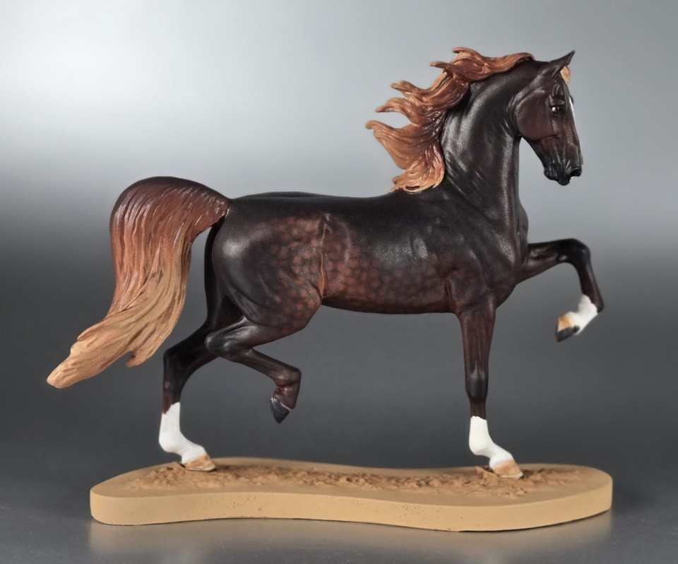 Venti Scale Artist Model Horse Resin Red Flag | eBay.de