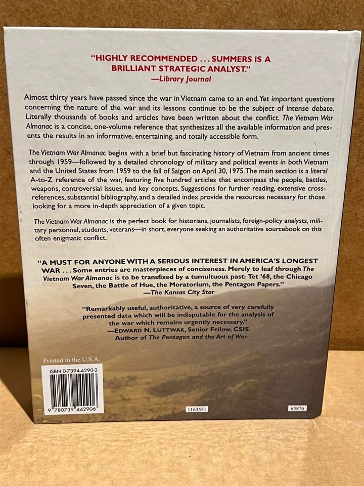 The Vietnam War Almanac by Col. Harry. Summers Vintage BK7 ...