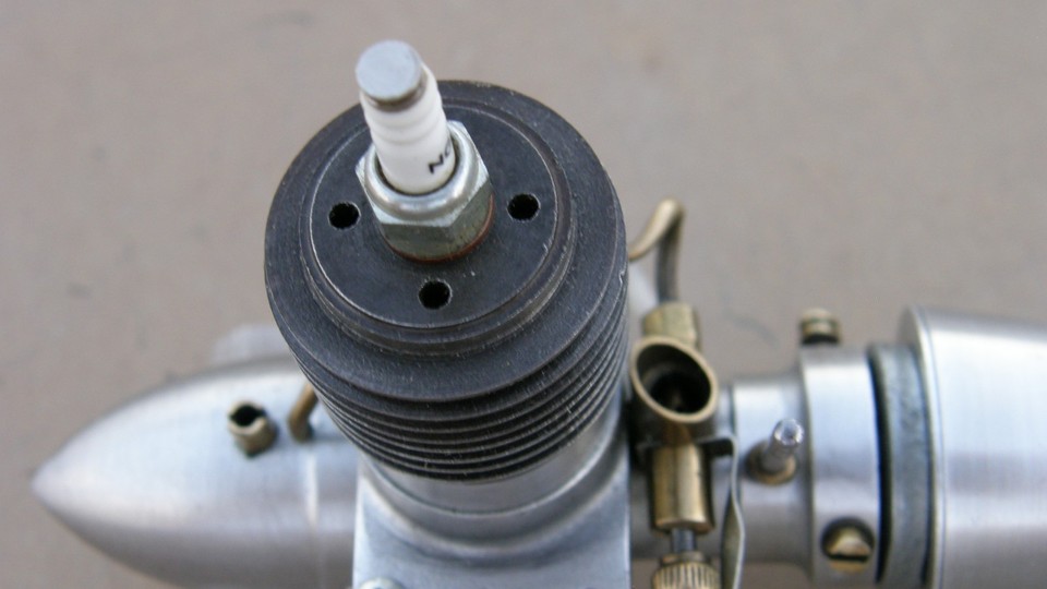 Rare 1940's Era Japanese TOP .23 Gas/Nitro Spark Ignition Model ...