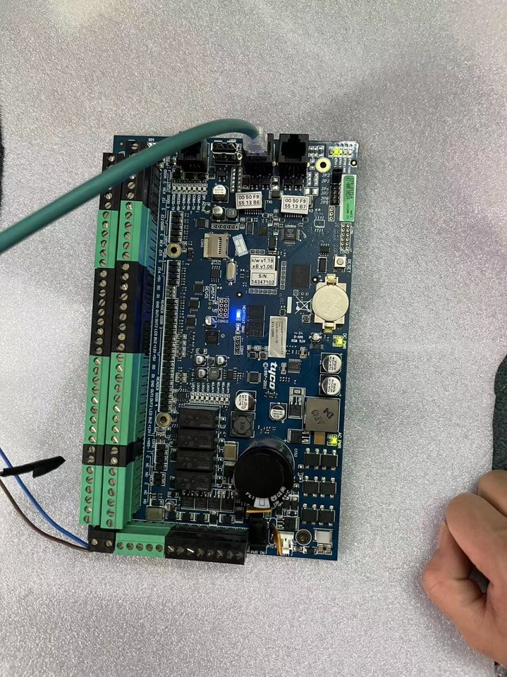 Kantech KT-400 KT-300 KT-1 Access control 2/4 doors Only PCB Free ...