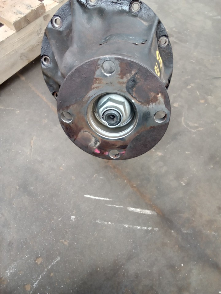 96 - 01 TOYOTA TACOMA REAR DIFFERENTIAL AXLE PUMPKIN 3RD THIRD MEMBER 3 ...