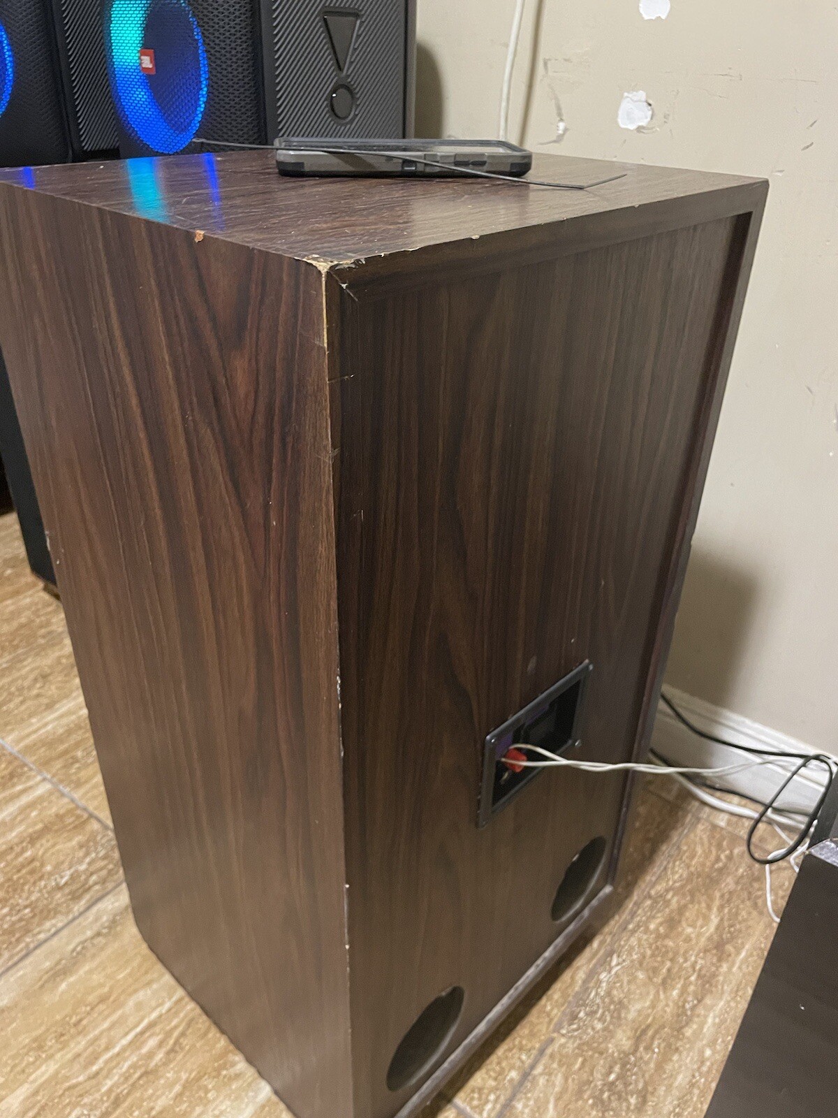 Vintage Pair of Cerwin-Vega VS120 Speakers Brown Cabinet With Grills ...