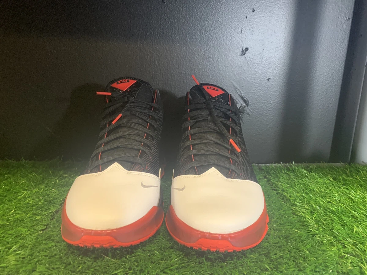 Lebron 11 Low University Red