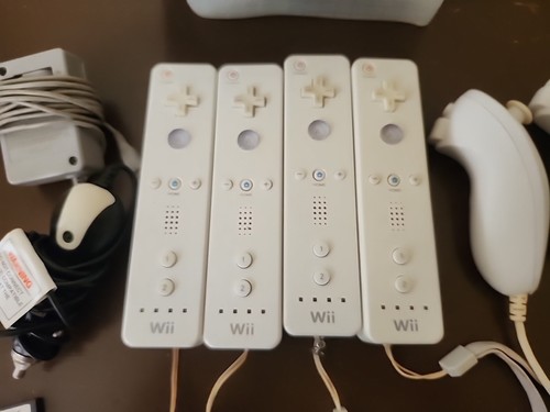Nintendo bundle lot Wii Remotes Games Ds | eBay