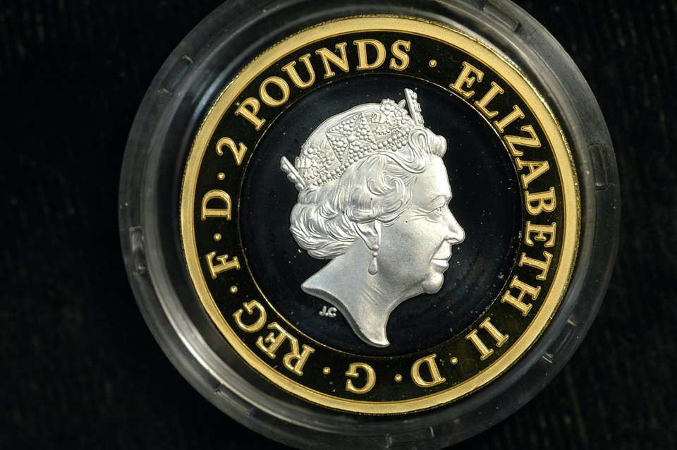 2020 VE-Day Victory 1945 Two Pound £2 SILVER Proof Royal Mint Box and ...
