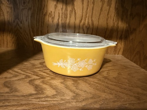 Vintage Butterfly Gold Redesign Pyrex 1979-1981: Bake, Serve, and Save ...