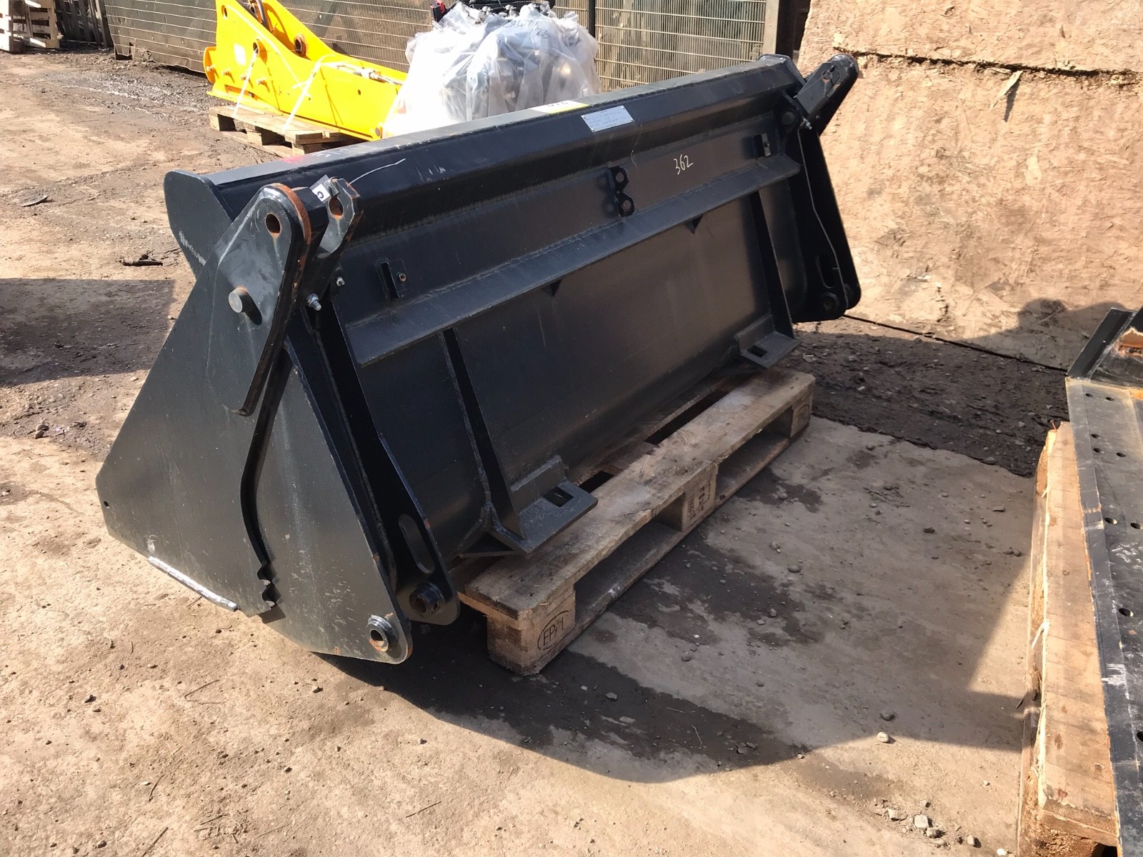 Jcb 4 in 1 Front Bucket 1.8 Meter To Suit JCB Skid Steer (362) | eBay UK