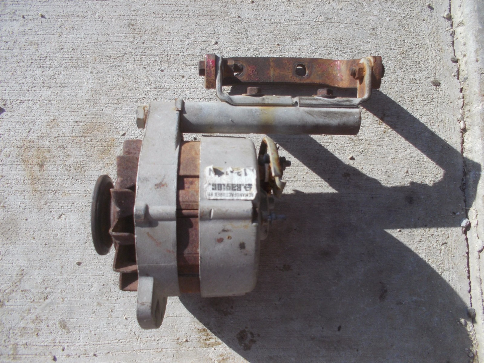 Farmall Tractor GOOD WORKING 12V Alternator with IH mounting bracket | eBay