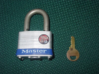 Master Lock Blue Band No. 5 Heavy Duty Padlock With Key Pre-owned | eBay