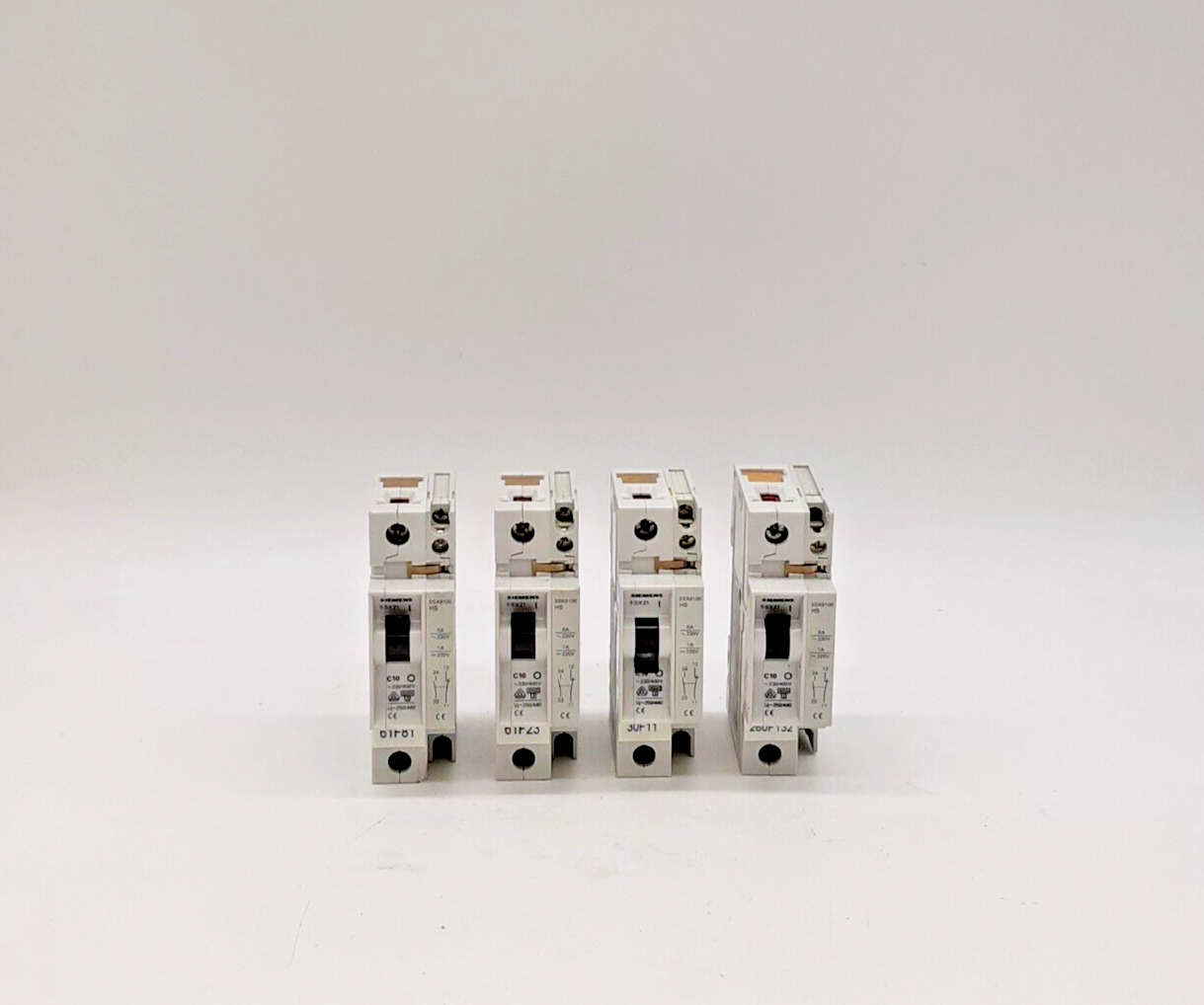Siemens 5sx2 C10 Circuit Breaker w/5sx9100HS Contact Block - Lot of 4 ...