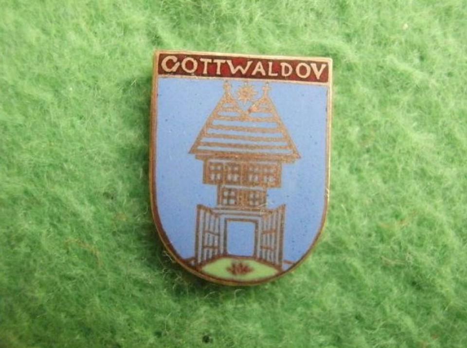 Antique GOTTWALDOV ZLIN Heraldic Erb Shield Town City Pin Badge ZLÍN ...