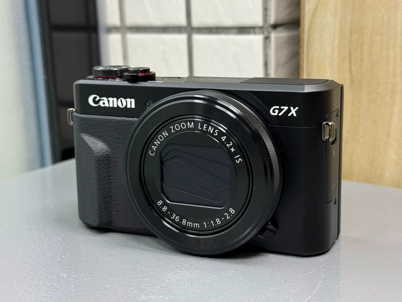 CANON POWERSHOT G7X Mark II 20.1MP 4.2x Zoom Compact Digital Camera ...