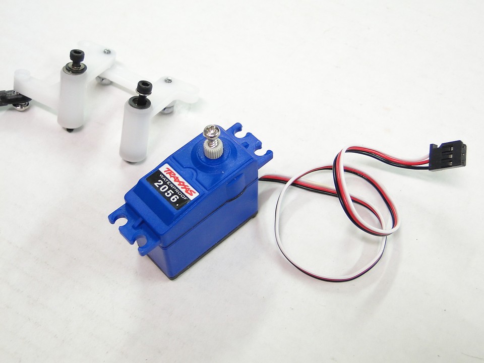 NEW TRAXXAS BANDIT Servo 2056 +Steering Bellcrank/ Saver RUSTLER RB9 | eBay