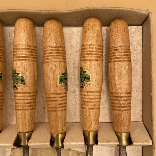 6 Piece Set of Vintage HENRY TAYLOR Acorn Wood Carving Chisel Tools ...