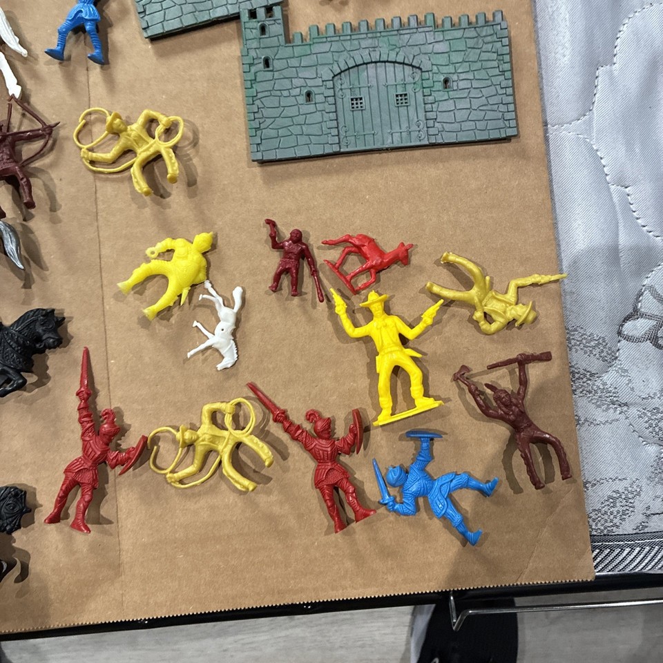 50’s Vintage Marx Tim Mee Plastic Cowboys Indians Horses Knights Toy ...