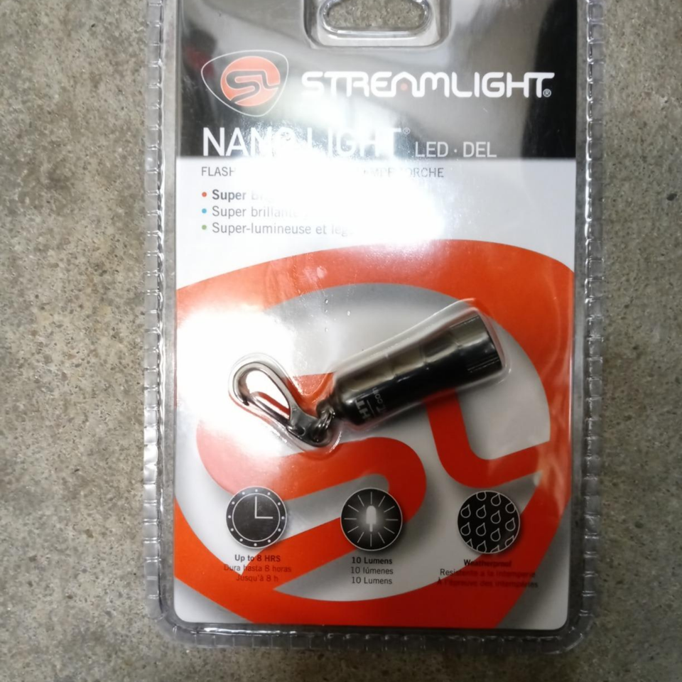 Streamlight 73001 Nano 10-Lumen Keychain LED Flashlight, Black ...