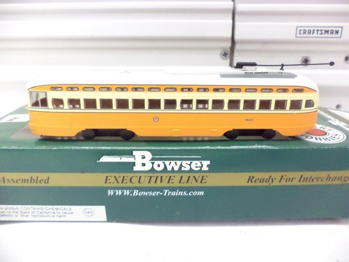 Bowser Ho 2-8001 PCC non-powered Trolley car, Kenosha, (al) | eBay
