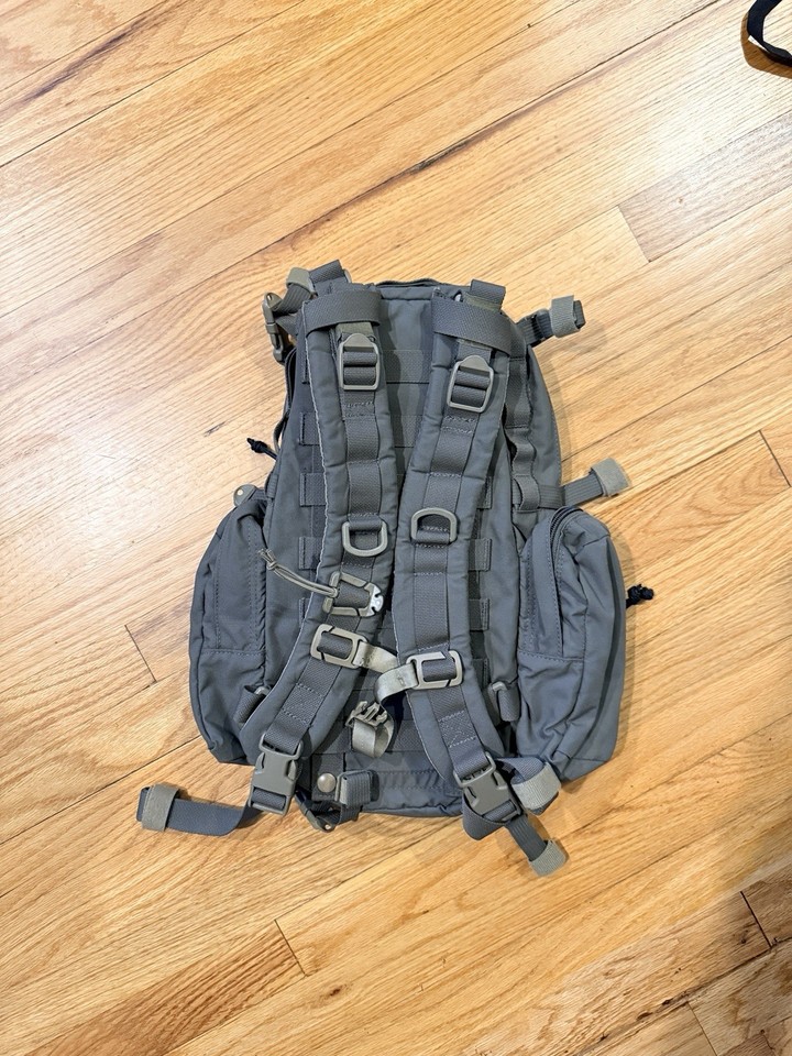 Eagle Industries Yote Hydration MOLLE Backpack Ranger Green (R-BP-YOTE ...