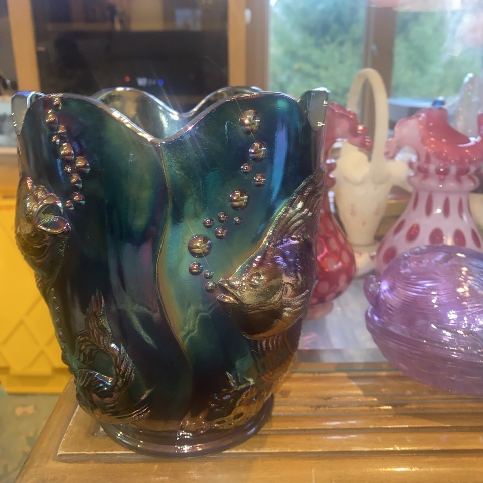 FENTON AMETHYST CARNIVAL GLASS ATLANTIS KOI FISH GOLDFISH VASE Purple ...