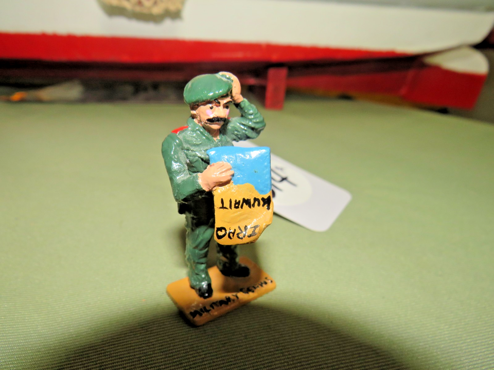 VINTAGE IRAQ WAR SADDAM HUSSEIN "MILITARY GENIUS" CAST LEAD TOY SOLDIER ...