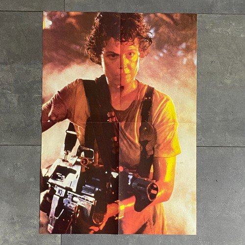ALIENS MOVIE VINTAGE TWO SIDED PICTURE PULL OUT POSTER ART RIPLEY HICKS ...
