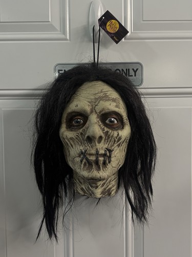 Disney HOCUS POCUS Billy Butcherson Hanging Head Prop Spirit Halloween ...