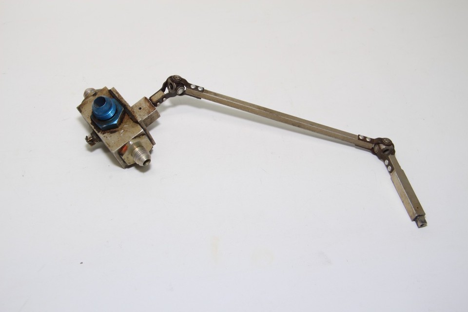 Cessna 172 Fuel Selector Valve Assembly & Shaft, P/N: 0513120-200 / ...