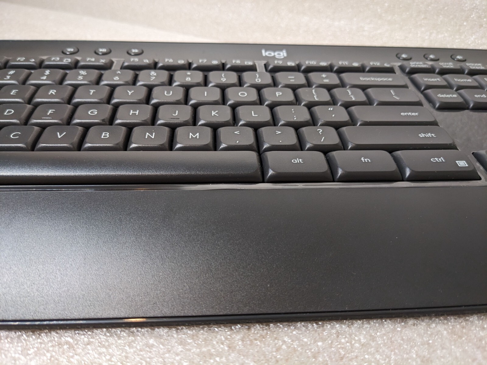 Logitech MK540 Full-size Advanced Wireless Scissor Keyboard + USB ...