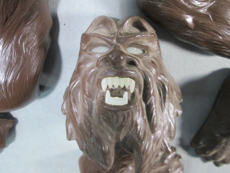 BIGFOOT 9" Model Kit GITD Nearly Complete AMT 7701 Plastic Snap ...