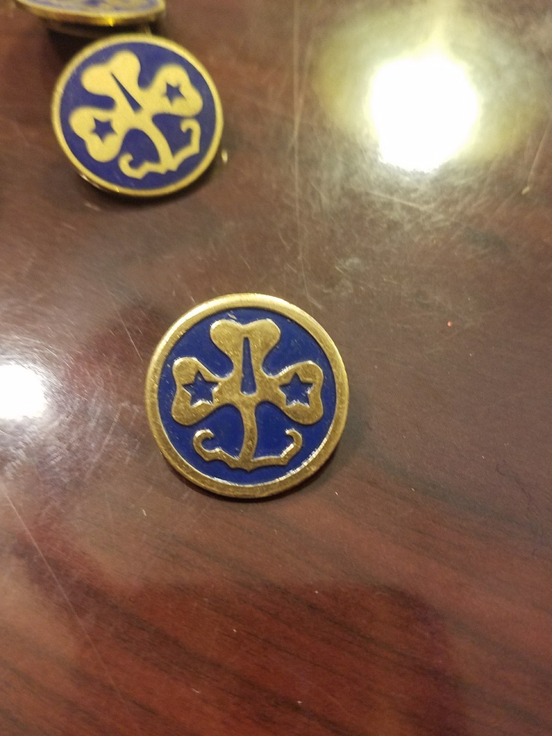 Vintage Girls Scouts World Trefoil Pin Gold Tone w/ Blue Enamel Slip ...