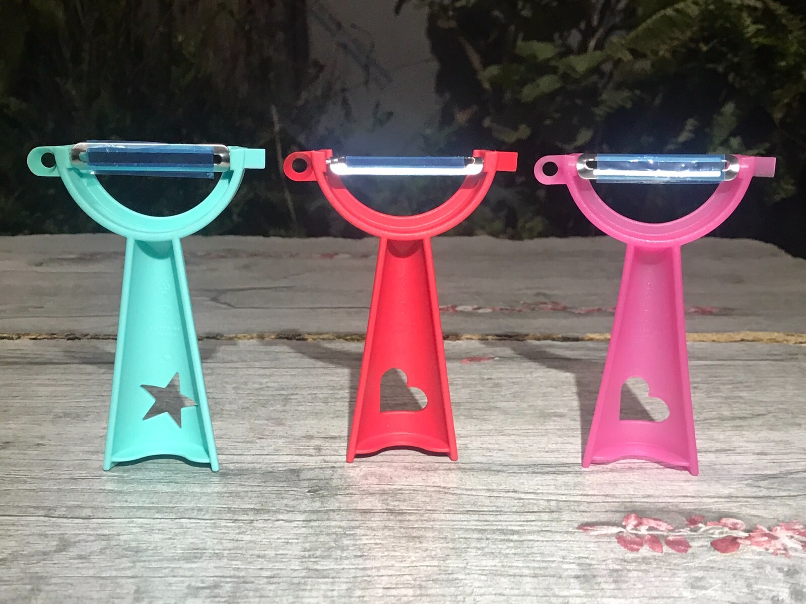 Tupperware Vegetable Potato Vegetable Universal Peeler- Choose your ...