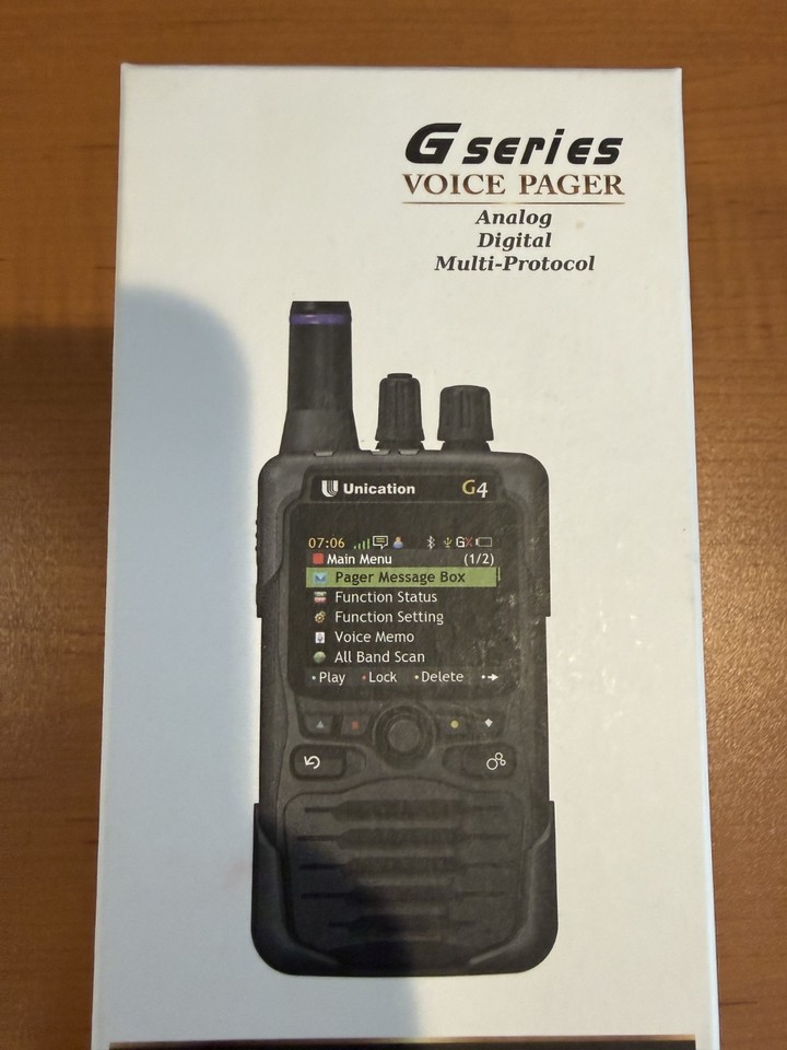 Unication G5 P25 UHF 450-520/700/800 Split D Pager and drop in charger ...