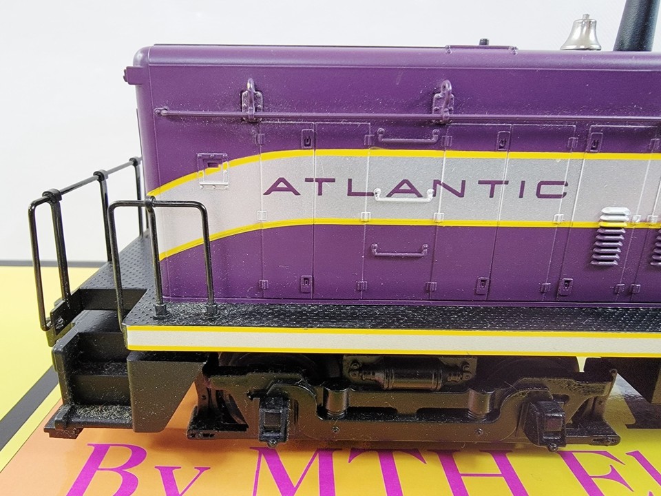 MTH Rail King 30-2146-1 Atlantic Coast Line #57 SW-8 Switcher Purple ...