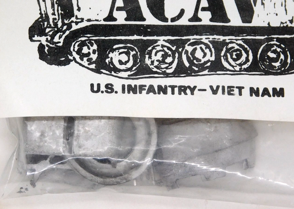 Battleline Miniatures 1:35 M113 ACAV US Infantry Viet Nam White Metal ...