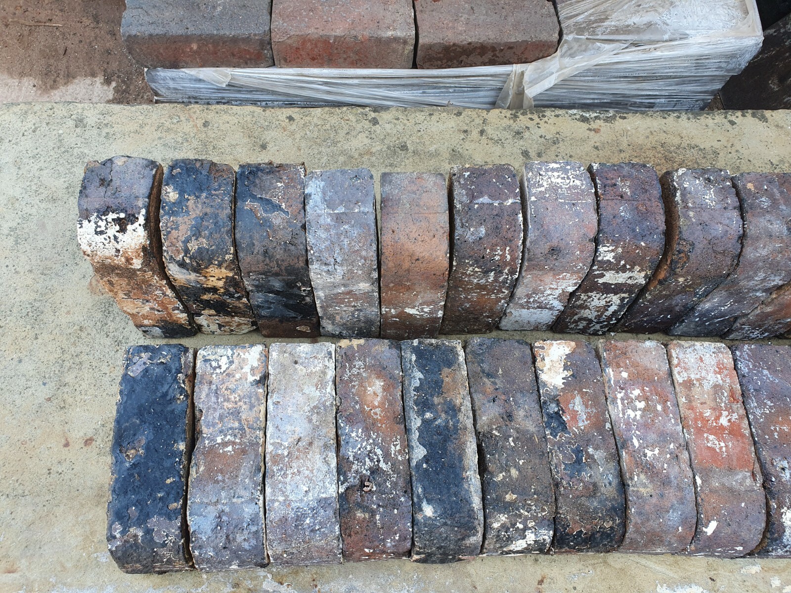 Reclaimed Handmade Brindle Bullnose Bricks 9x3 set of 26 window sill ...