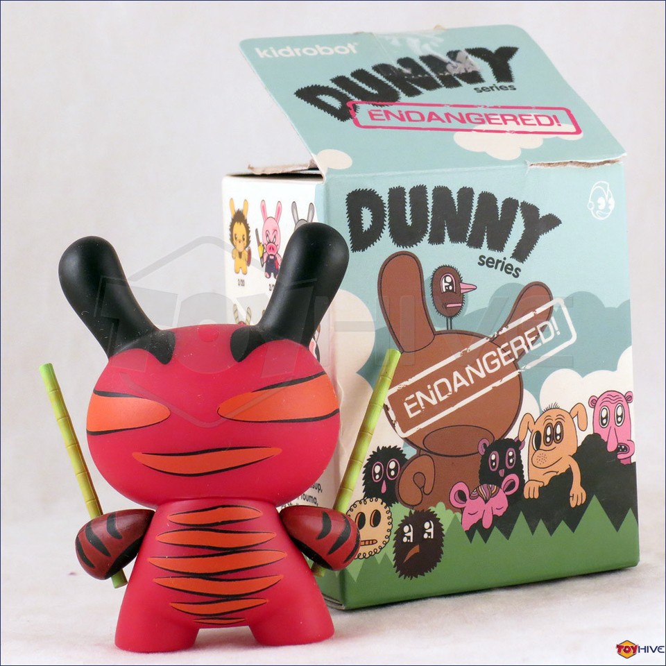 Kidrobot Dunny 2009 Endangered series vinyl figure Red Panda by Shane ...
