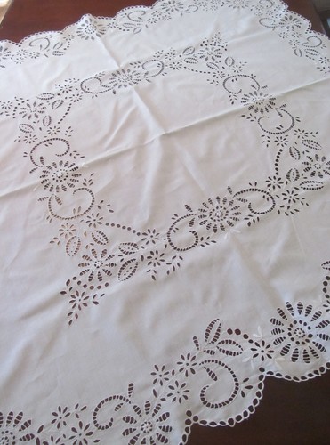 Stunning Antique Eyelet Cutwork Embroidered Tea Tablecloth~Fine White ...