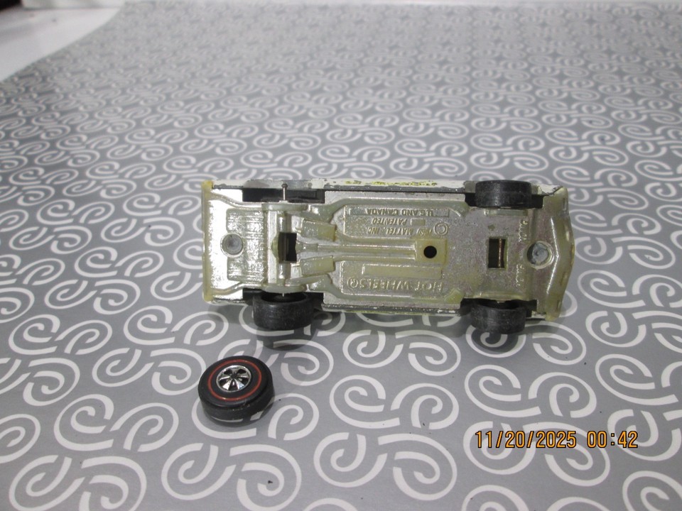 Redline Hot Wheels Lot of 4 1969 -75 Camper, Police Car, Neet Streeter ...