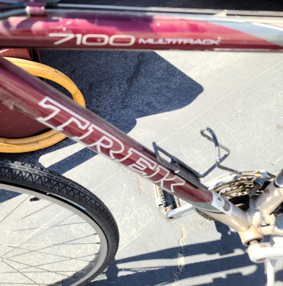 Trek Men’s 7100 Multitrack 20” Bicycle – VGC – GREAT BIKE – NEEDS TIRES – GREAT | eBay