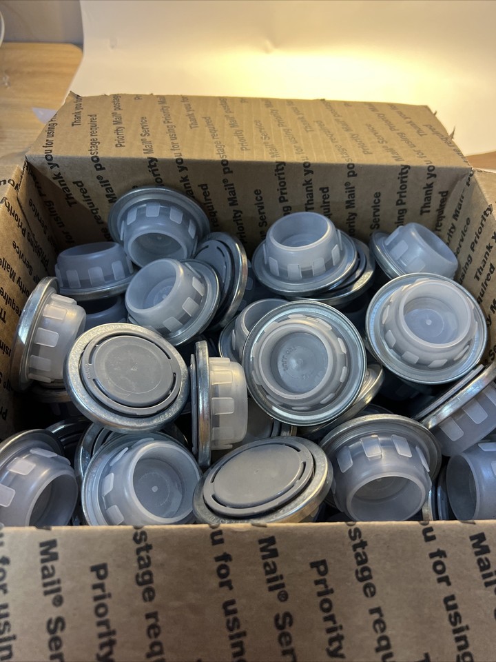 Qty: 50 Reike Flex Spout For 1103 & 1376 Bucket Each Sale Is For 50 | eBay