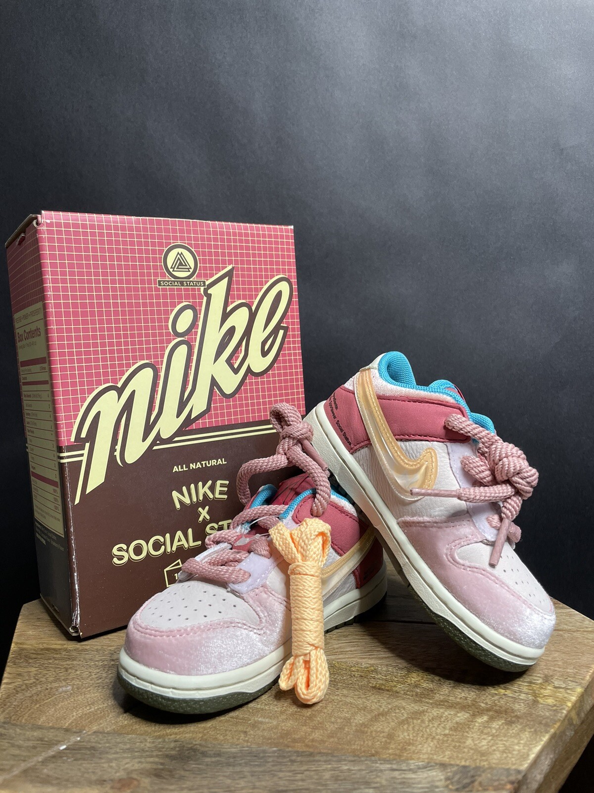 Nike SB Dunk Social Status × Dunk Low TD 'Strawberry Milk' TODDLER size ...