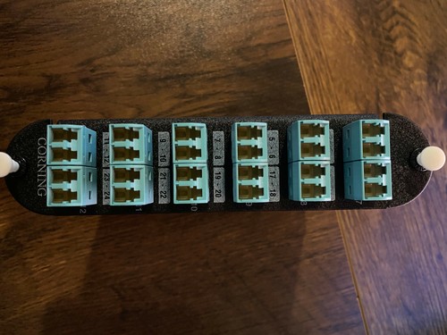 CCH-UM24-05-93T: Corning Plug & Play™ Universal Module, LC, Low-Loss ...