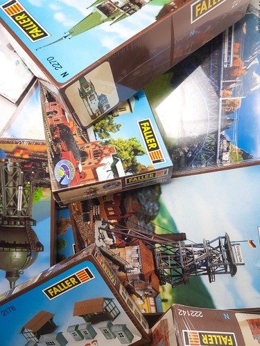 FALLER Lotto Plastico Kit Scala N 2377,2190,2233,2376,222142,2270,2178 ...