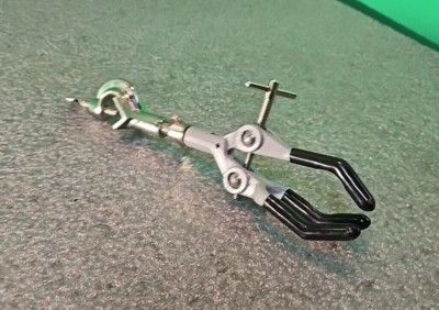 Eisco Clamp Retort with Boss Head, 3 PVC Coated Prongs Opens to 90mm ...