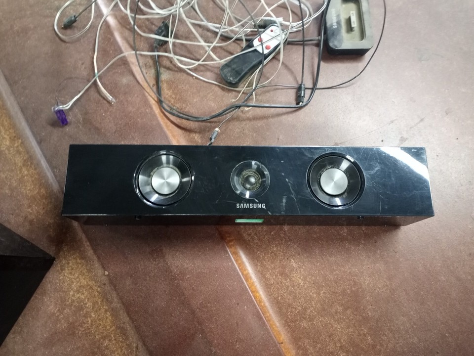 Samsung PS-DC2 & PS-CW0 DW0 Home Theater System Center Speakers & sub ...