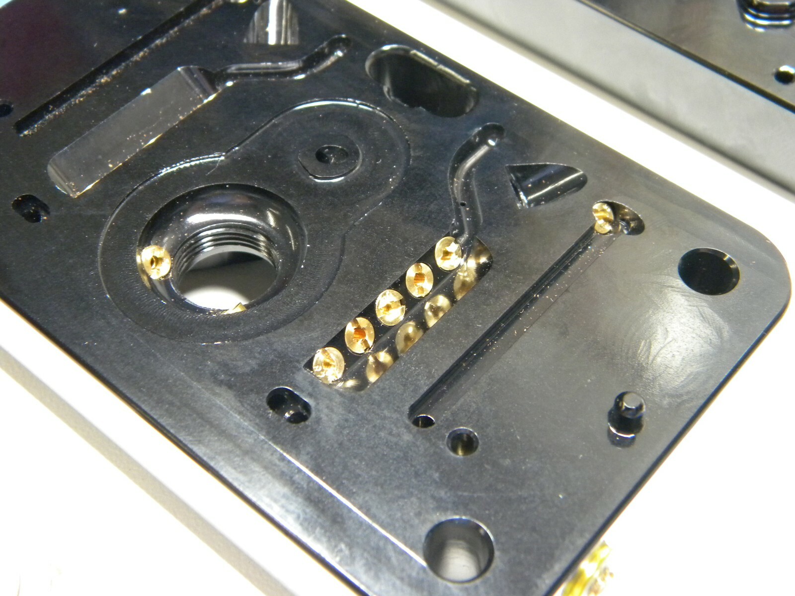 Holley QFT AED CCS 850 CFM Pro Billet Metering Block Kit 2 Circuit 5 ...