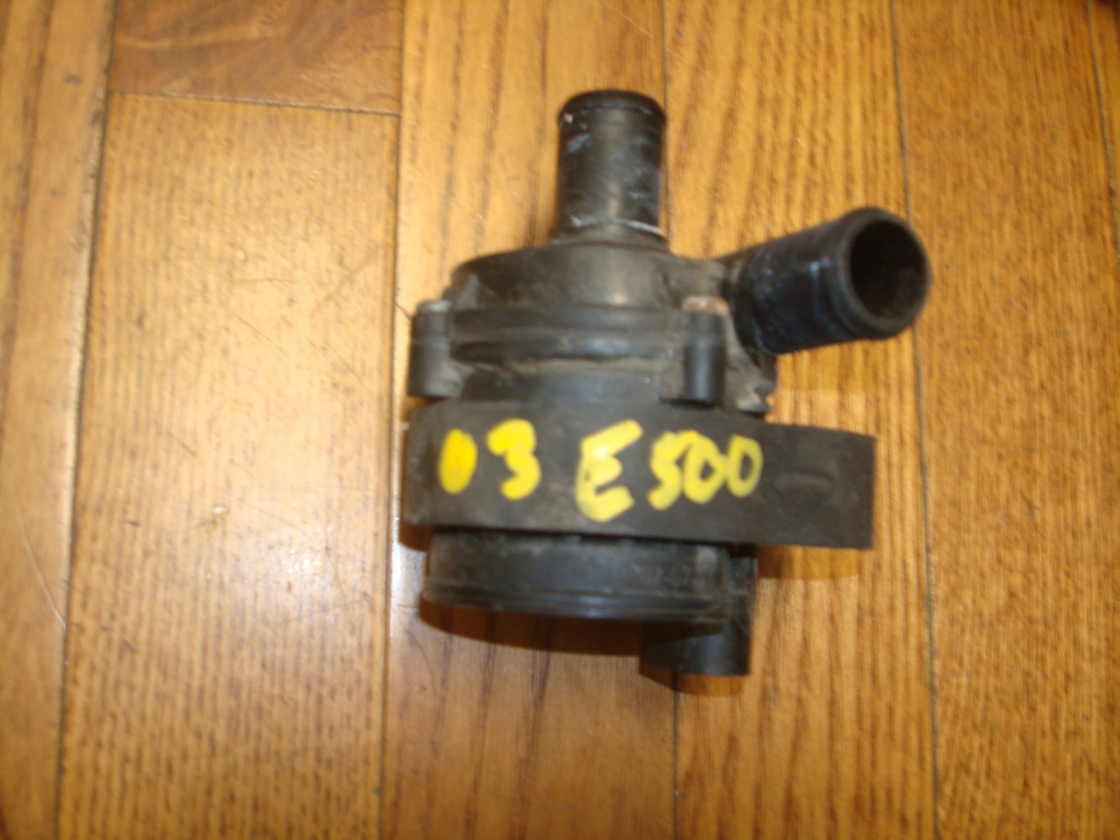 MERCEDES BENZ W211 E500 E320 OEM Auxiliary Coolant Water Pump ...