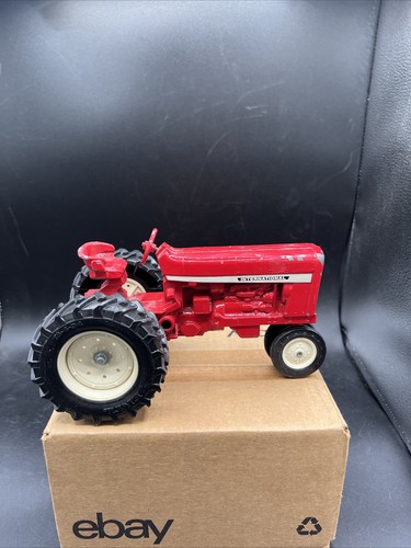 ERTL International Vintage Red Toy Tractor 351 w/ 18-4-34 Wheels 8.5 ...